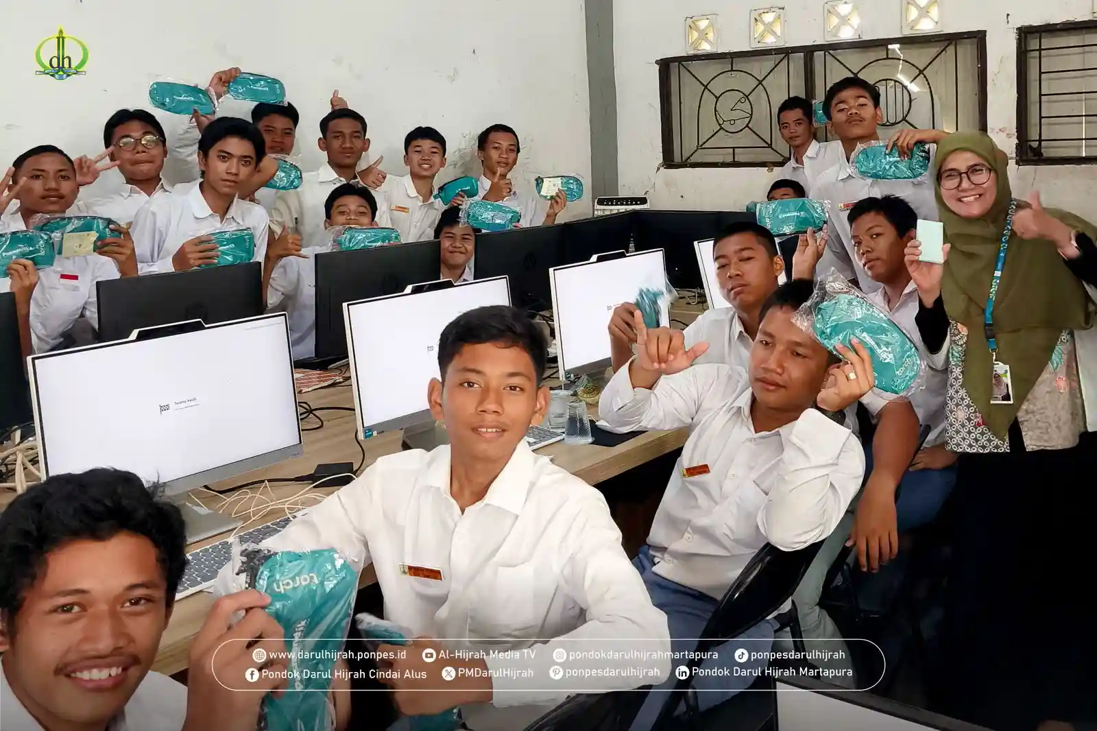 OECD PISA 2025 Sukses Dilaksanakan di MA Darul Hijrah